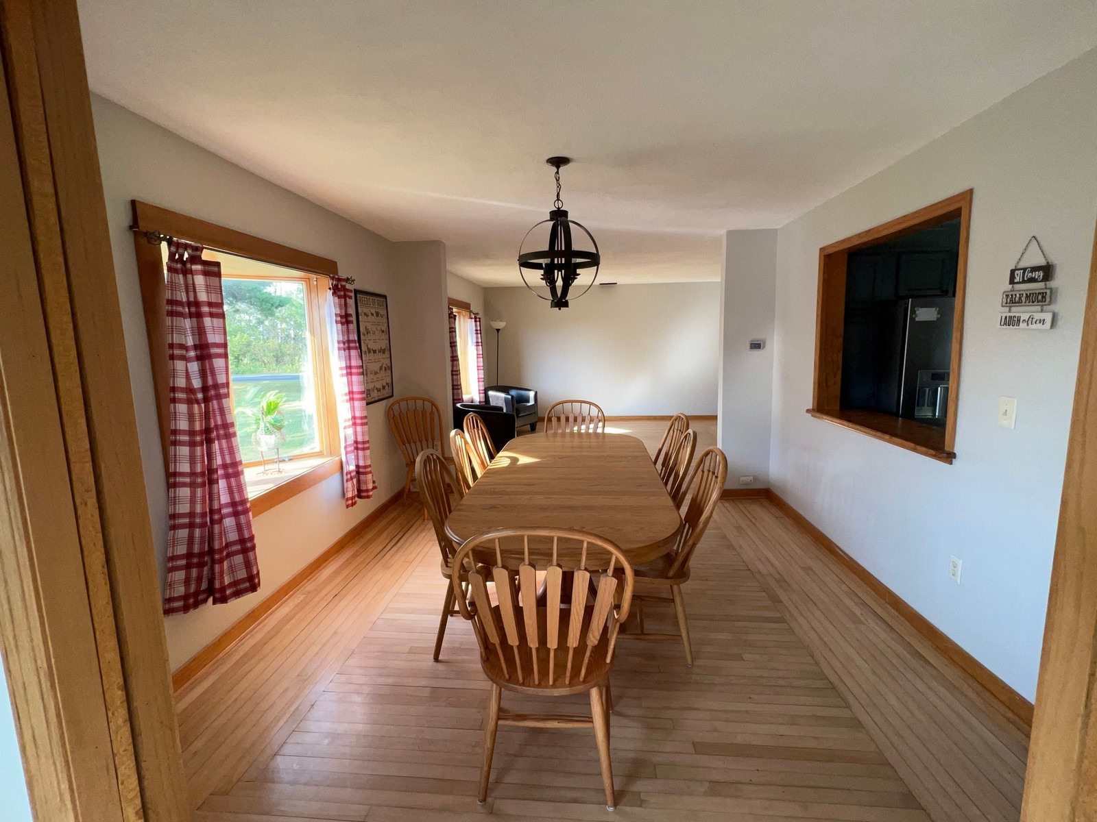 Kitchen / Dining Area